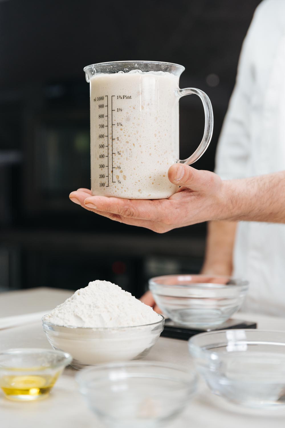 Receta de pizza vegetal con masa de poolish - Scoolinary