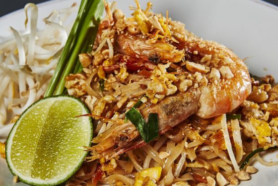 Cómo hacer un auténtico pad thai goong - Scoolinary