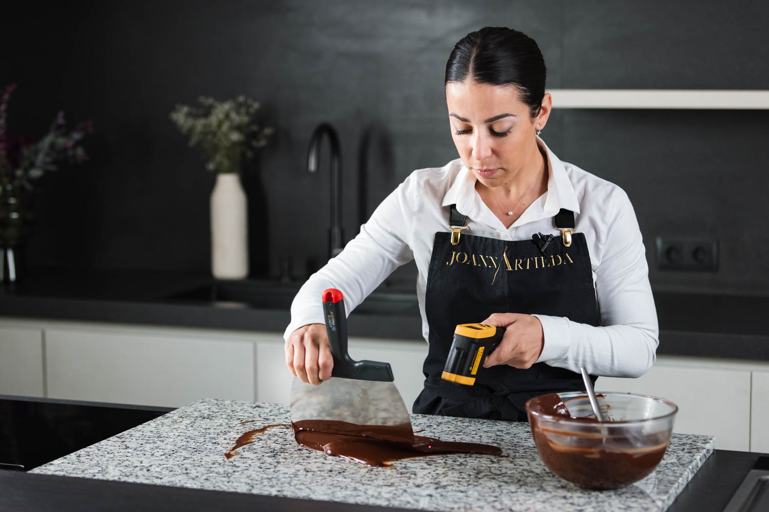 Cómo atemperar chocolate; todo lo que necesitas - Scoolinary