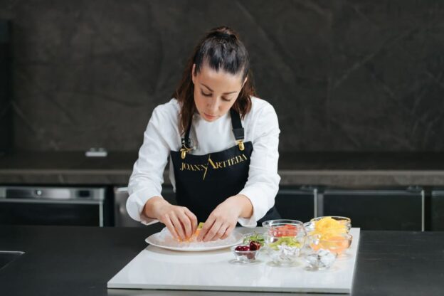 Postres con Fruta: Creatividad y técnicas de vanguardia